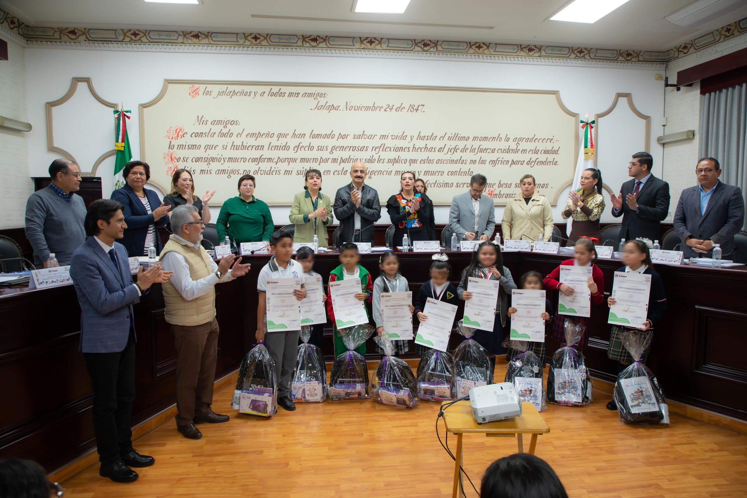 Refrenda Ahued compromiso con niñez y adolescencia de Xalapa